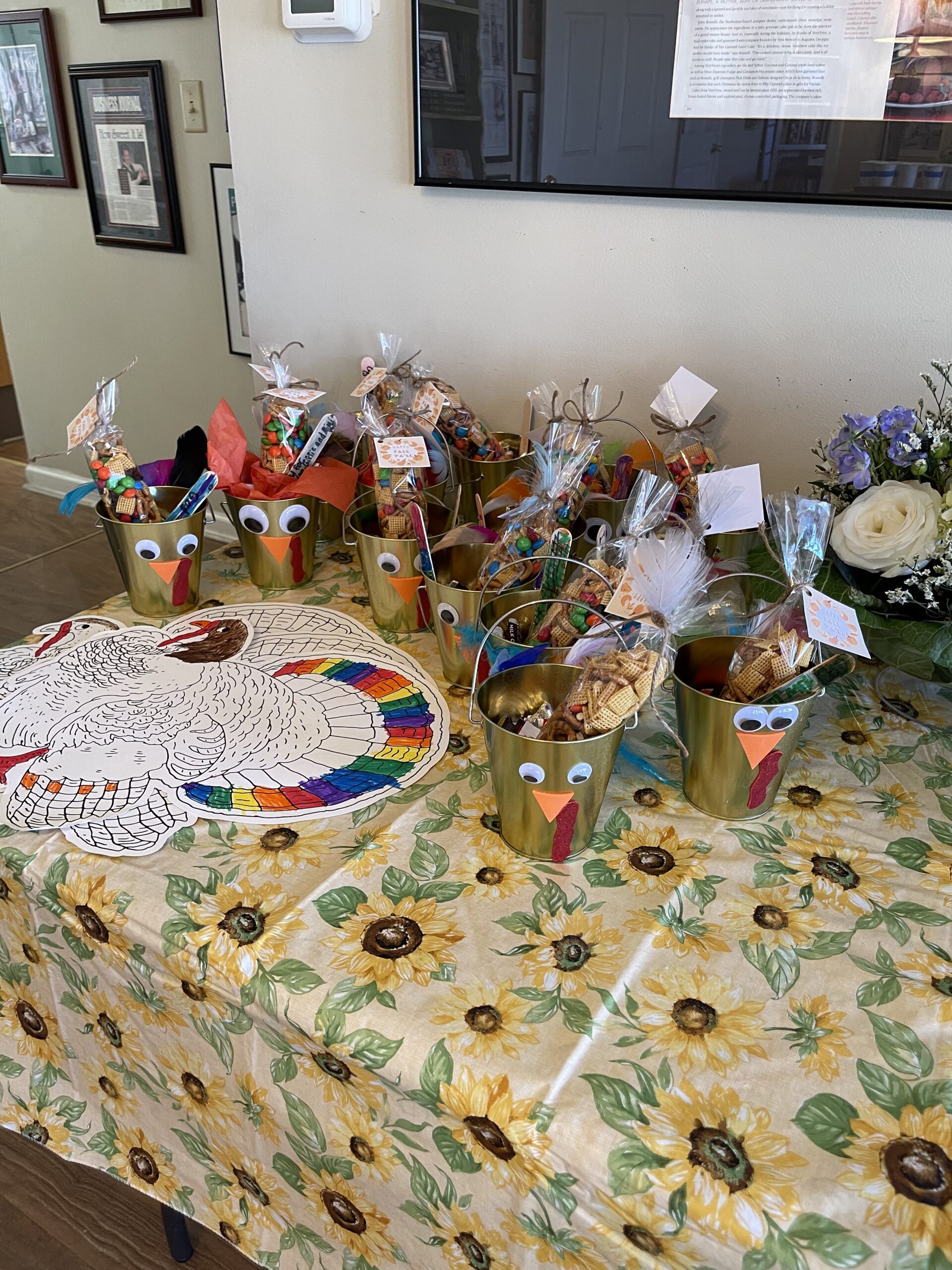 Thanksgiving Turkey Treat Buckets - VeryVera Cooking Camp